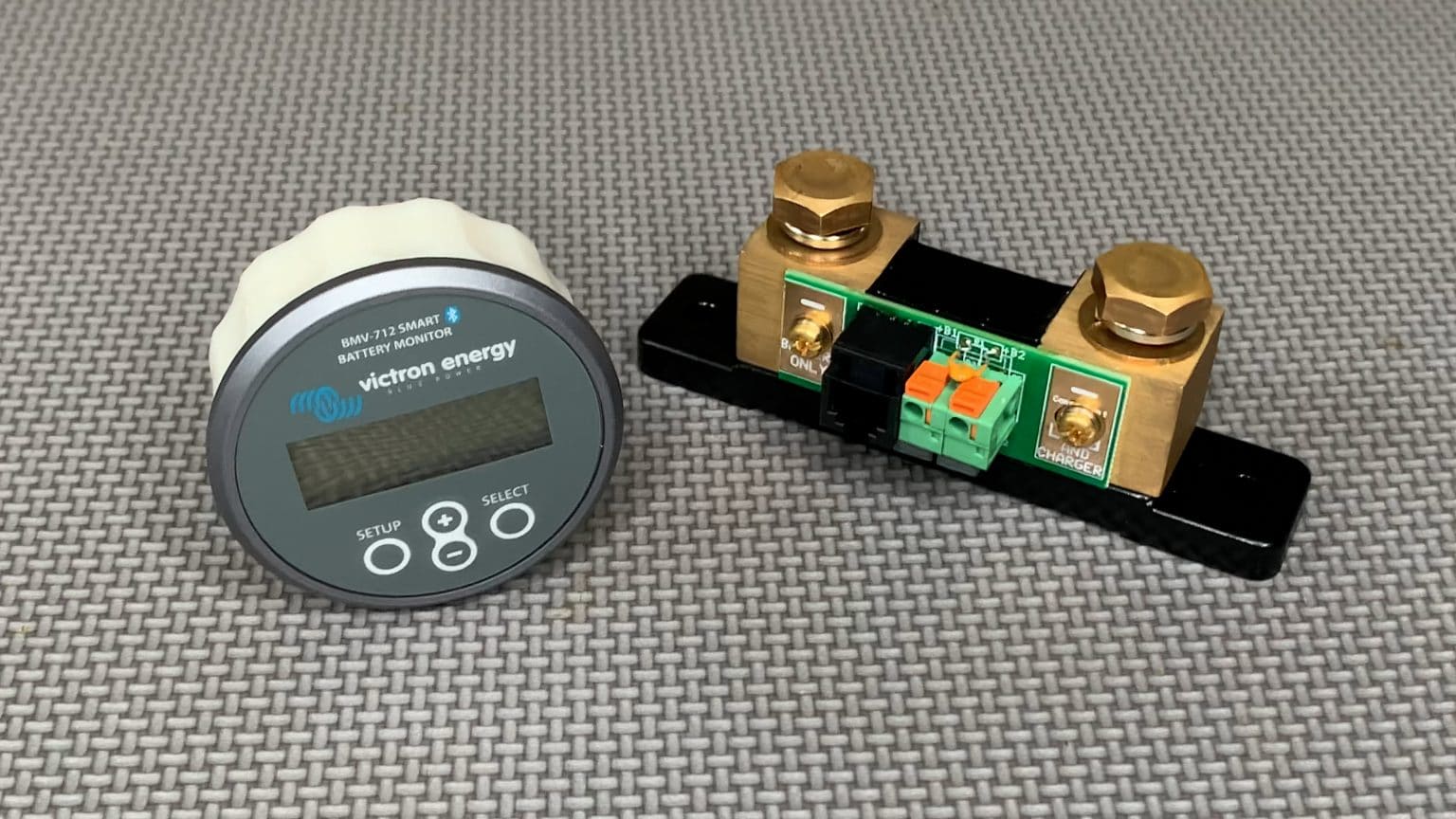 4 Best Battery Monitors for RV & Solar Batteries - Footprint Hero